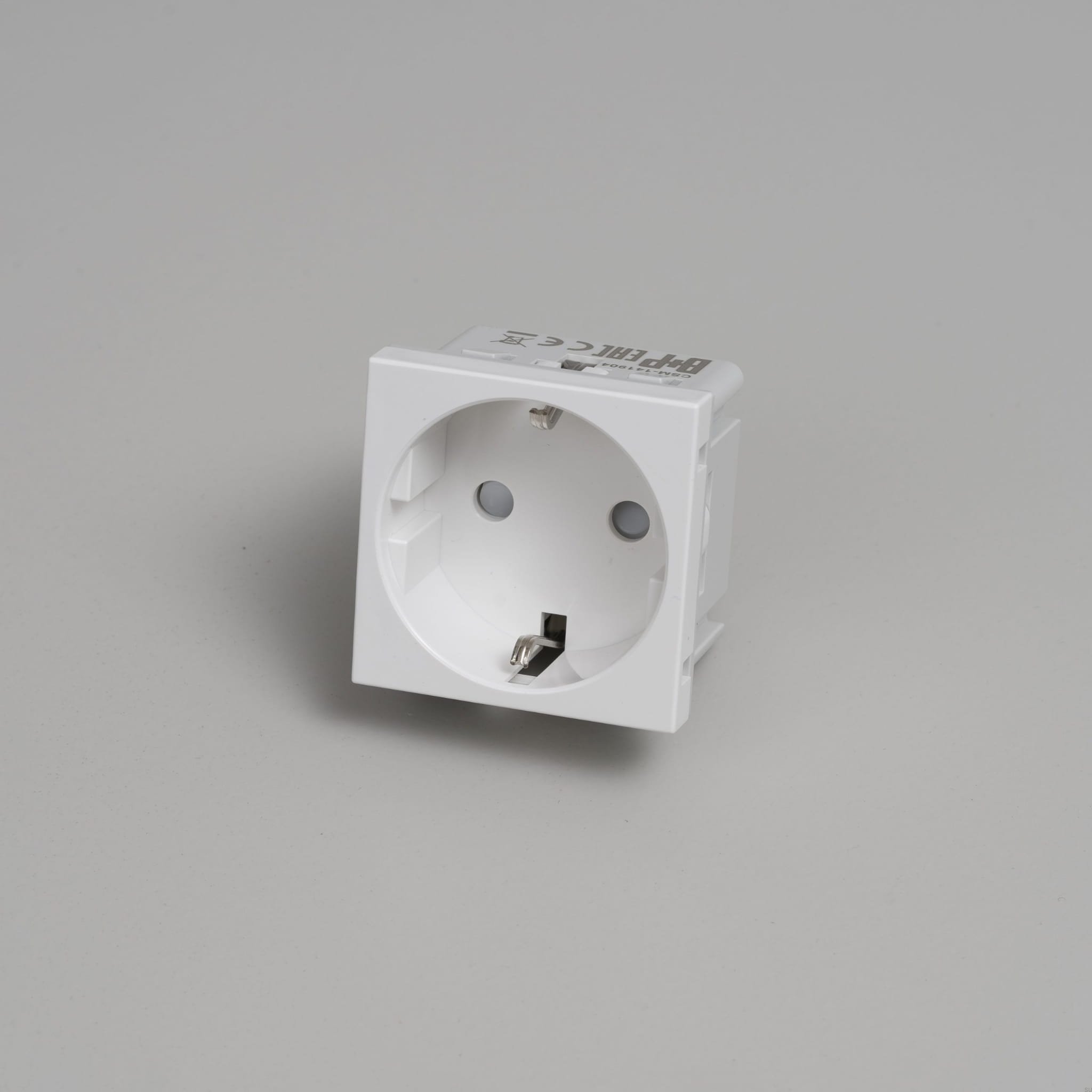Single Schuko Socket Type F module 45mm White European standard
